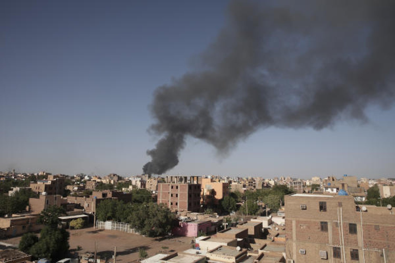 ارتفاع عدد ضحايا اشتباكات السودان إلى 528 قتيلاً
